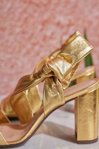 TRINI GOLD – Javiera Poch